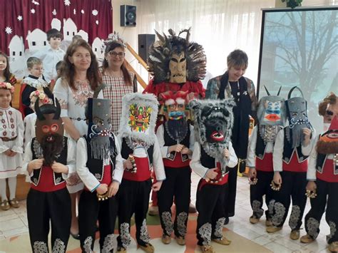 Почит към Хосе Марти в детска градина носеща името на Апостола на Куба Embajadas Y