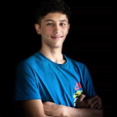 𝐔𝐦𝐢𝐝𝐣𝐨𝐧 𝐊𝐡𝐮𝐫𝐬𝐚𝐧𝐝𝐛𝐨𝐲𝐞𝐯 Umidjon Kh • Threads Say More