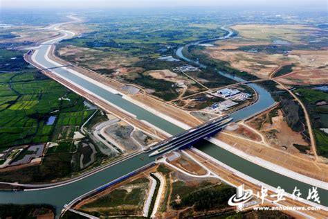 世界最大跨度钢渡槽——引江济淮淠河总干渠渡槽首次通航中安新闻中安新闻客户端中安在线