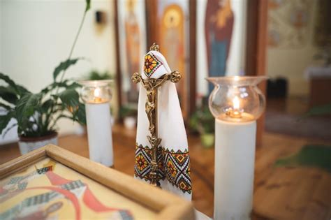 Los Accesorios De La Iglesia Para El Servicio De Los Sacerdotes Están