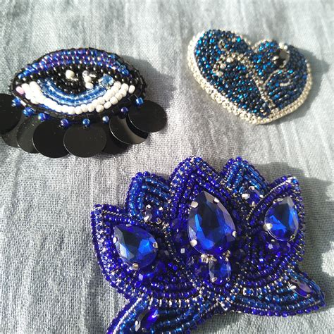 Брошь из бисера сердце глаз лотос синий цвет | Бисер, Брошь, Синие цветы