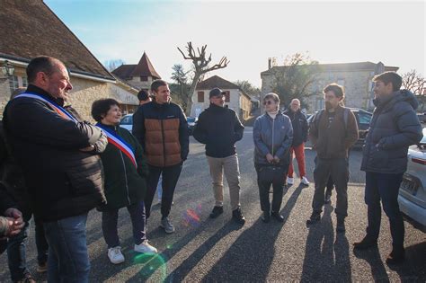 Aurélien Pradié Aux Côtés Du Collectif Sos école Cazals Montcléra