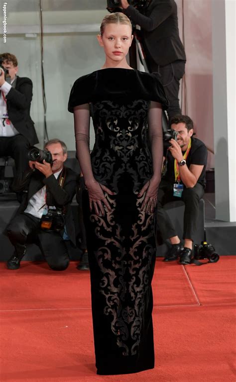 Mia Goth Nude Onlyfans Leaks The Fappening Photo 5740857