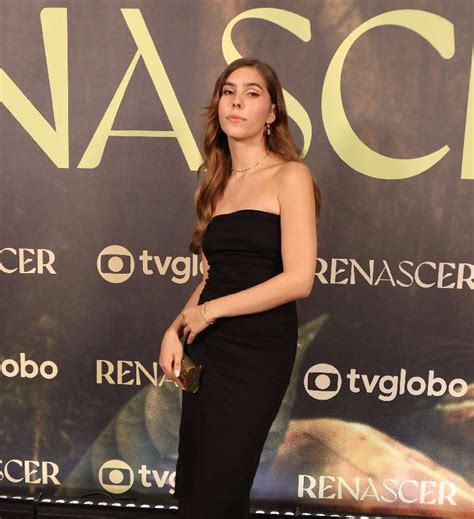 Confira Quem é Gabriela Medeiros A Buba De Renascer Estrelando