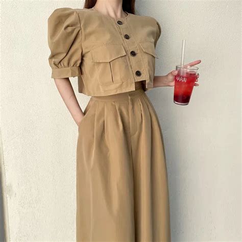 Set 편한 하객룩 여름휴가 어깨퍼프 반팔블라우스 뒷밴딩 맥시와이드팬츠 투피스세트 3color오브반