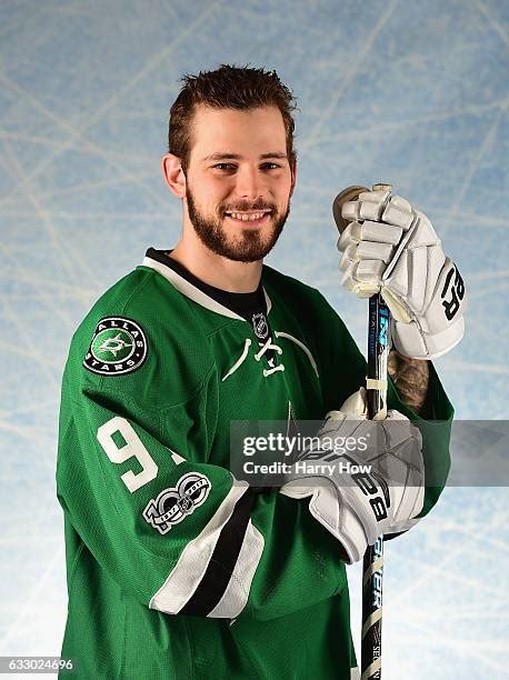 Star Tyler Seguin Photos And Premium High Res Pictures Getty Images