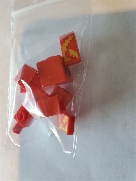 Lego Minecraft Exploding Creeper Minifigure From Set 21177