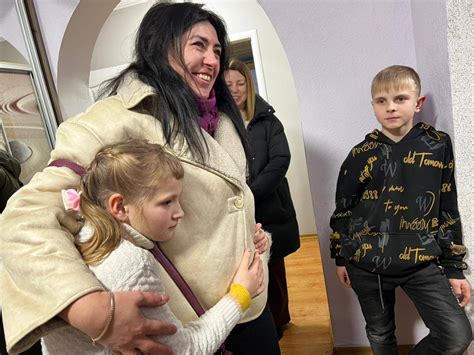 Для двох дитячих будинків сімейного типу з Херсону придбали житло на Хмельниччині Vsim Ua