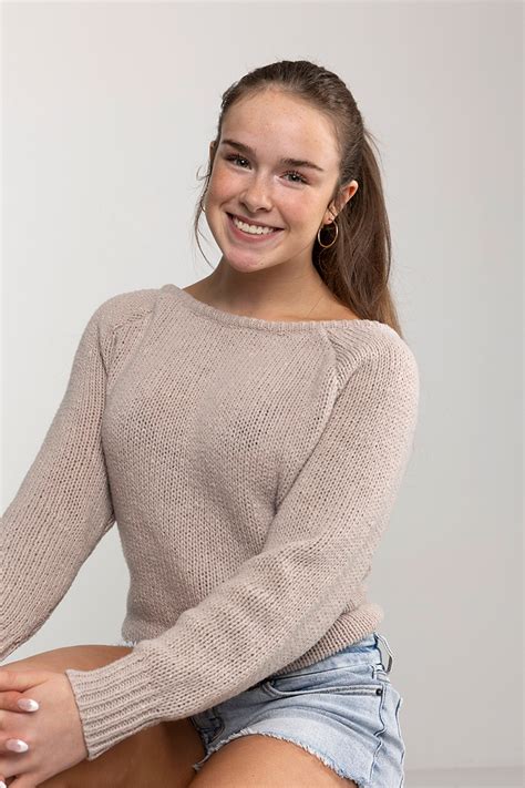 Avery N New View Modeling