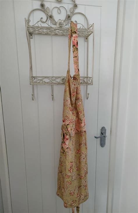 Vintage Style Full Apron With Frilled Heart Pocket Kitchen Accessories