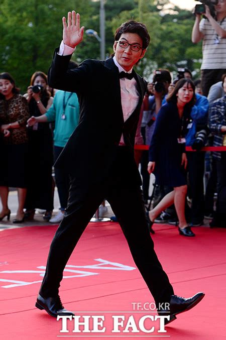 송일국 씨제스 전속계약 아내와 전통 혼례 한 이유는 연예 기사 더팩트