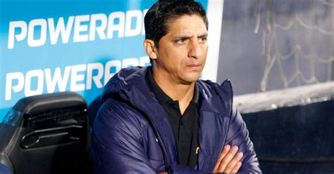 Alianza Lima Hinchas Blanquiazules Duros Contra Dt Chicho Salas Por