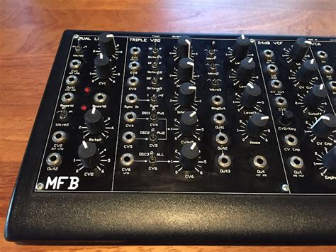MATRIXSYNTH MFB Kraftzwerg Synthesizer SN 09218