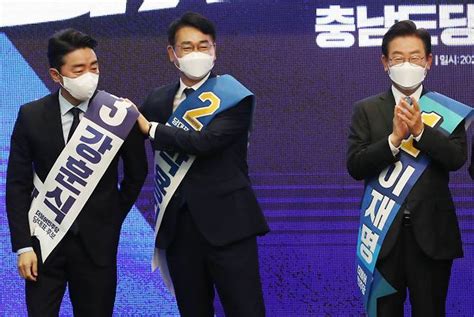 첫 여론조사서 79 득표이젠 확대명
