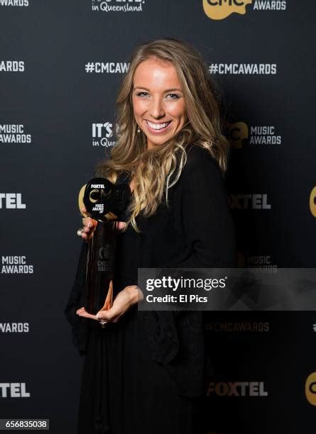 92 Photos Et Images Haute Résolution De Cmc Singer Getty Images
