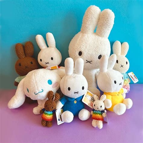 Leanna Lins Wonderland They Are Out 💚🩵 These Silly Little Glow In