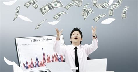 작년보다 실적 좋아졌는데 깜짝 실적 아니라고 더 머니이스트 조재영의 투자 스토리 작년보다 실적 좋아졌는데 깜짝 실적 아니라고 더 머니이스트 조재영의 투자 스토리