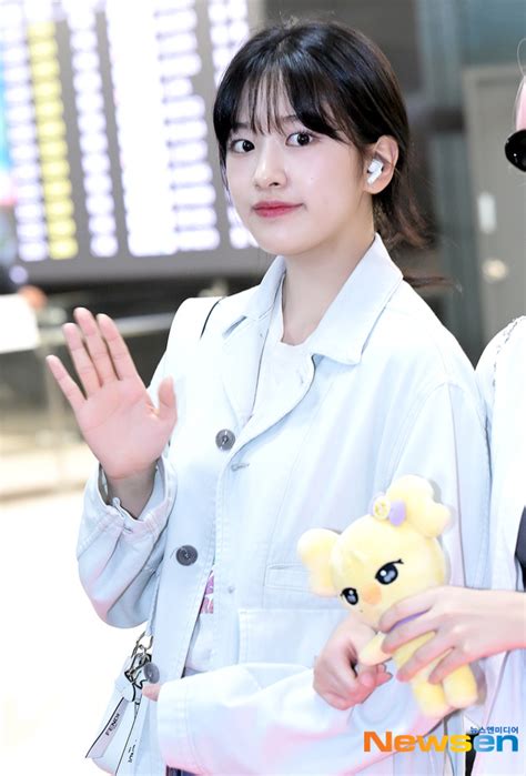 아이브 유진 밤에도 예쁜 유진이[포토엔hd] 뉴스인코리아