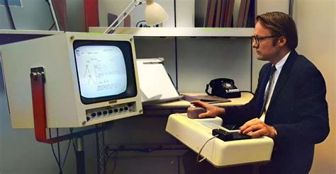 15 Old School Computer Nerd Pictures That Went All In On The Nostalgia