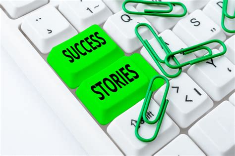 필기 텍스트 성공 사례 그는 어려운 프로그램 코드를 입력 새로운 교육 책을 작성 그의 죽음에서 규칙 모델의 삶을 개요 비즈니스