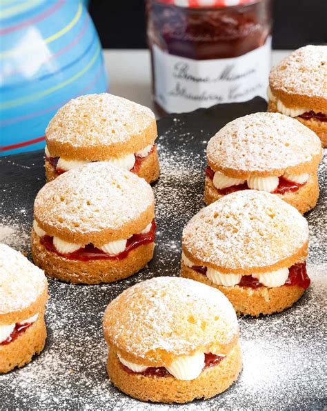 Mini Victoria Sponge Cakes Artofit