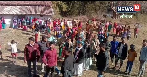 Gumla News गुमला में बस और स्कॉर्पियो में भिड़ंत बाल बाल बची 40