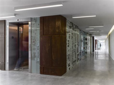 Quadrangle Architects Transforms Warehouse Into Creative Workspaces