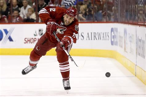 Former Nhl Player Paul Bissonnette Attacked During Altercation At