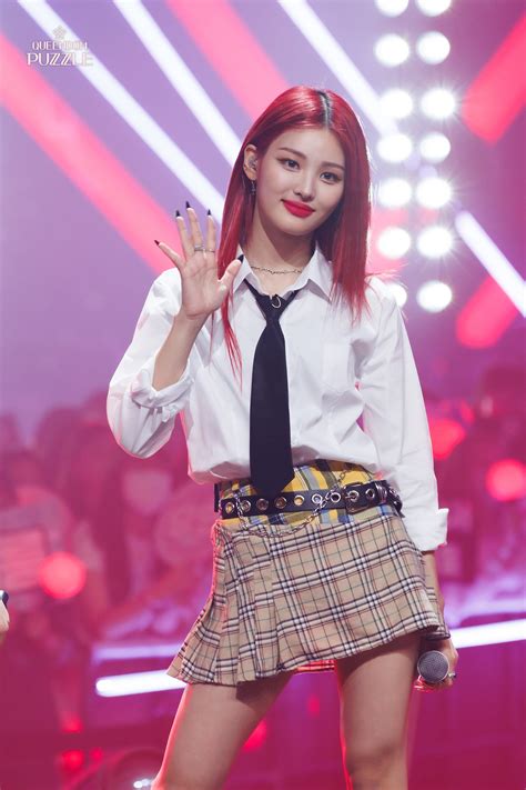 최근 퀸덤퍼즐 빨간 머리로 각인시키고 있는 여자아이돌 인스티즈instiz 이슈 카테고리