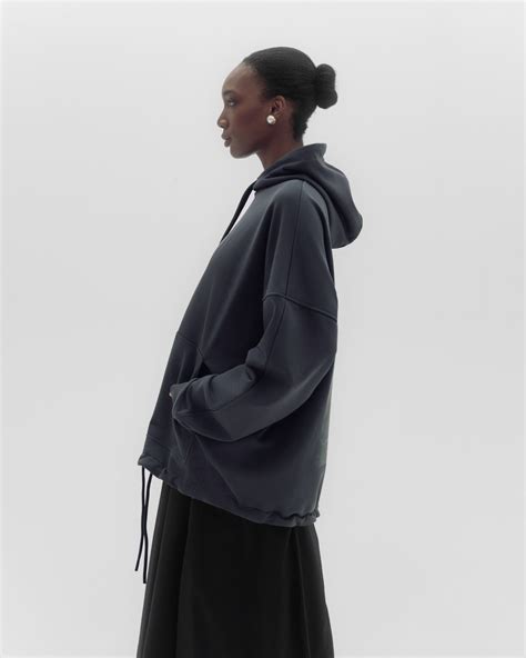 Худи “A moment” (графитовый) – VERAVENERA