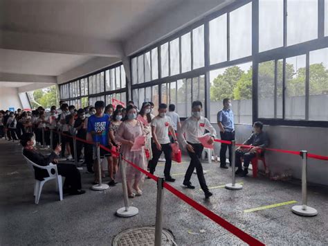 “昌南方舱”接种点 爱心服务暖人心南昌县