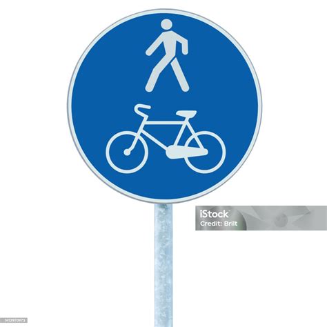 폴 포스트에 자전거 및 보행자 차선 도로 표지판 큰 파란색 둥근 고립 된 자전거 사이클링 및 도보 보도 경로 교통 도로변 간판 수직 근접 촬영 개념에 대한 스톡 벡터 아트