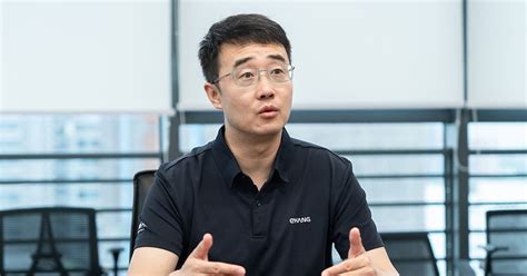 허톈싱 이항 부사장 하늘길에도 ‘신호등 필요 교통규칙 만들 것” 심층기획