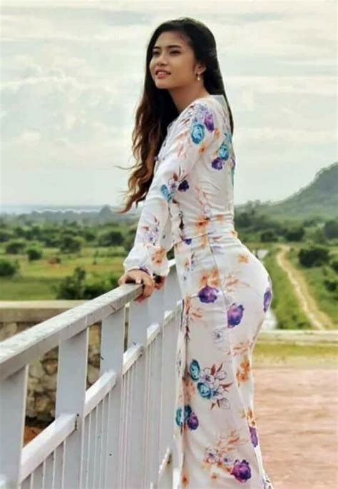 Moe Nya Vitamin ရင္တြင္းျဖစ္စာစုမ်ား 🙏လူအထင်ကြီးခံရအောင်ကြိုးစားက