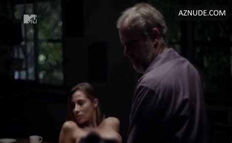Nataly Cabanas Breasts Scene In A Menina Sem Qualidades Aznude