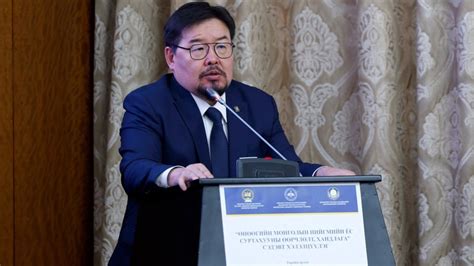 Г Занданшатар Нийгмийн ёс суртахууны төлөвшлийг төрийн алба манлайлах учиртай