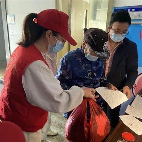 青春防疫，志愿有我丨“灵峰”青年志愿者服务老年人疫苗接种工作全镇象山