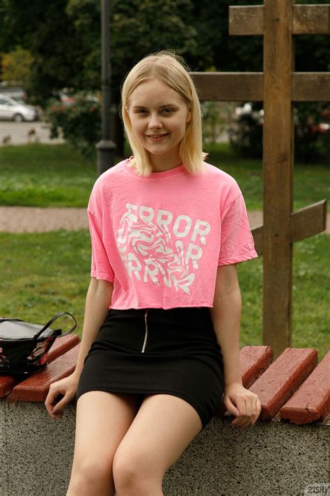 Emily Cutie Pictures Images