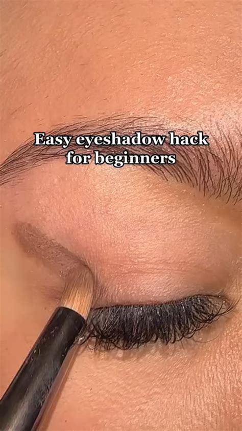 Easy Eyeshadow Hack For Beginners 🦋👍 Eye Makeup Tutorial Beginners Eye Makeup Natural Eye Makeup