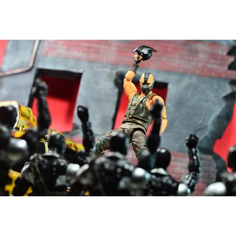 قیمت و خرید اکشن فیگور مافکس مدل بین بتمن شوالیه تاریکی طرح Bane The