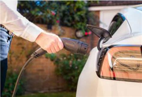 전기車 매년 10만대씩 늘었다db손해보험 전기차 배터리방전 대비 나섰다