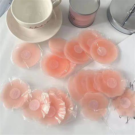 12 Miếng Có Hộp Núm Vú Silicon Miếng Dán Nâng Ngực Cánh Hoa Cho Nữ Tái Sử Dụng Áo Ngực Tàng Hình