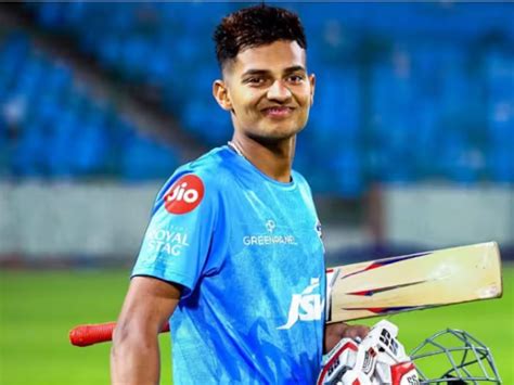 टीम इंडियाला वर्ल्ड कप जिंकवणाऱ्या कॅप्टनच्या हृदयात छिद्र Ipl ला मुकणार