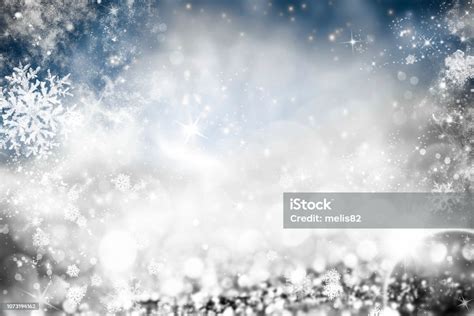 휴일 조명 크리스마스 배경 추상화 하 고 공간별을 깜박 하 고 떨어지는 눈송이와 마법의 Bokeh 반짝이 복사 2017년에 대한 스톡 사진 및 기타 이미지 Istock