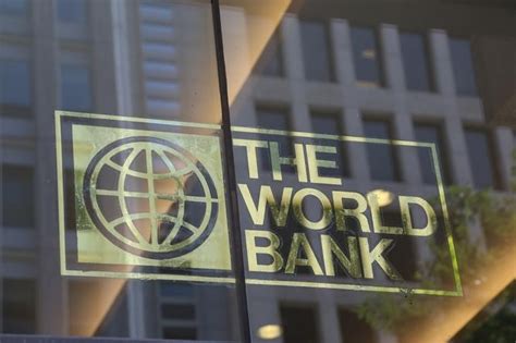世界银行执董会批准彭安杰出任世行行长