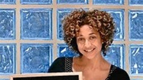 Vicenta N Dongo En Frica Hay M S Alegr A El Peri Dico