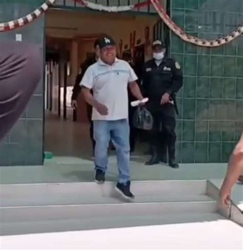 مادری که پسرش را پس از آزادی از زندان با کمربند تنبیه کرد ویدیو