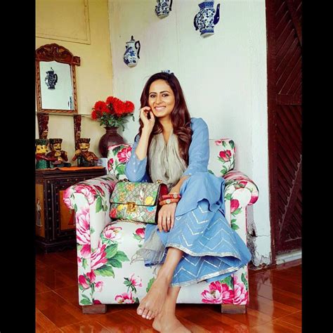 Actress Sargun Mehta Desi Comments