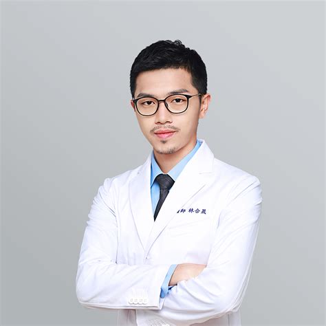 上海九慕医疗美容门诊部奉浦医生医生介绍呆狐整形