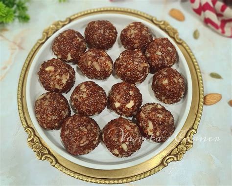 Aliv Laddoos Halim Laddoos Vanitas Corner